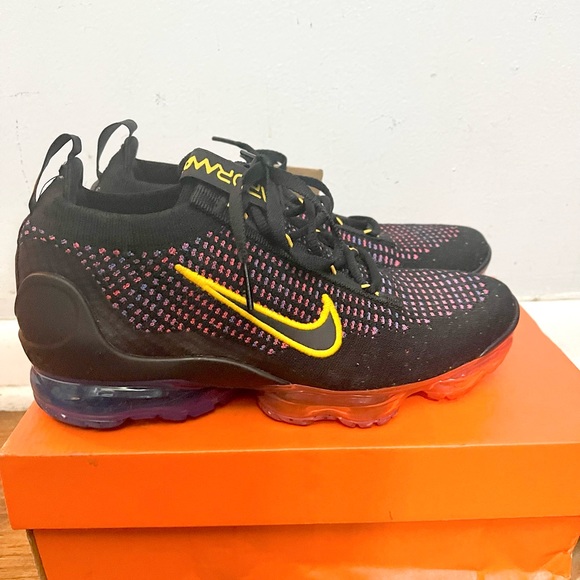 Nike | Shoes | Nike Air Vapormax 22 Y2k | Poshmark